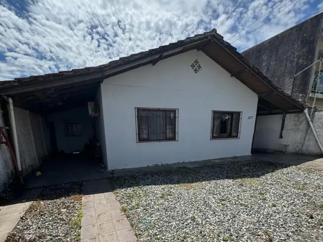 Casa / Sobrado para Venda em Balneário Barra do Sul/SC Centro 3 Quartos