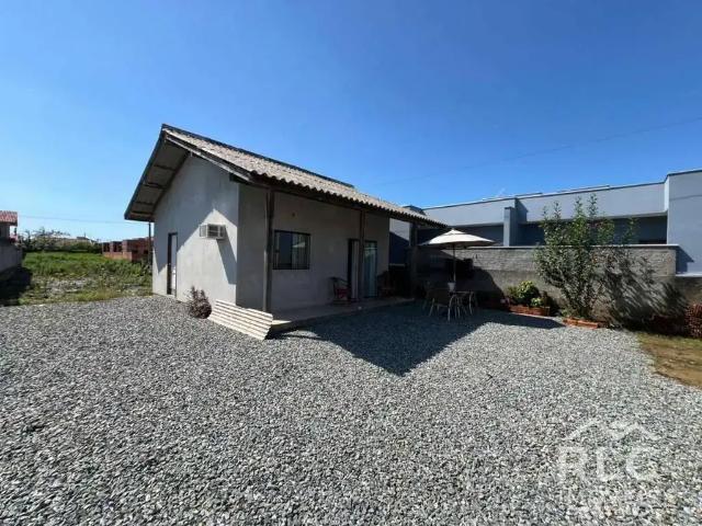 Casa / Sobrado para Venda em Balneário Barra do Sul/SC Centro 3 Quartos
