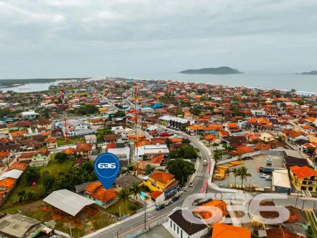 Casa / Sobrado para Venda em Balneário Barra do Sul/SC Centro 3 Quartos
