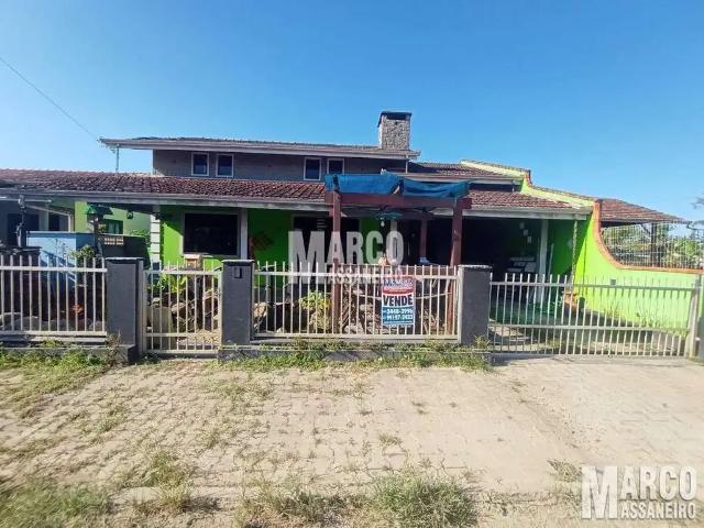 Casa / Sobrado para Venda em Balneário Barra do Sul/SC Centro 3 Quartos
