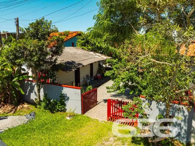 Casa / Sobrado para Venda em Balneário Barra do Sul/SC Centro 3 Quartos