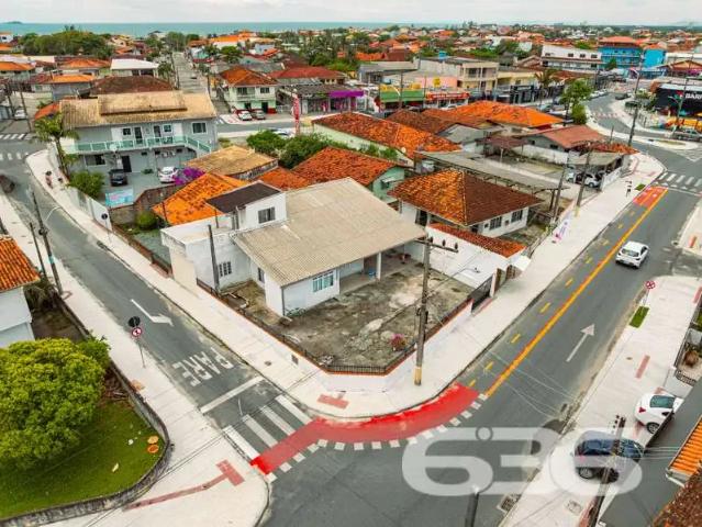 Casa / Sobrado para Venda em Balneário Barra do Sul/SC Centro 3 Quartos