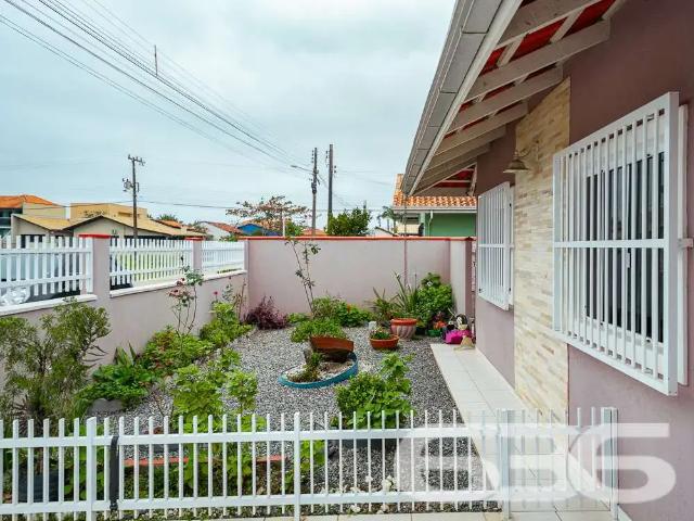 Casa / Sobrado para Venda em Balneário Barra do Sul/SC Centro 3 Quartos