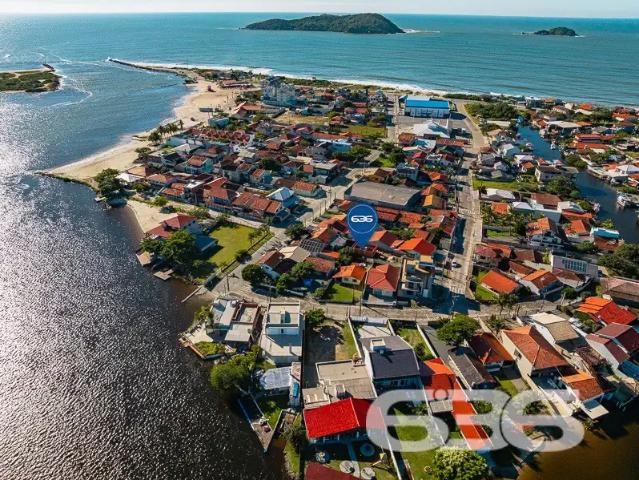 Casa / Sobrado para Venda em Balneário Barra do Sul/SC Centro 3 Quartos