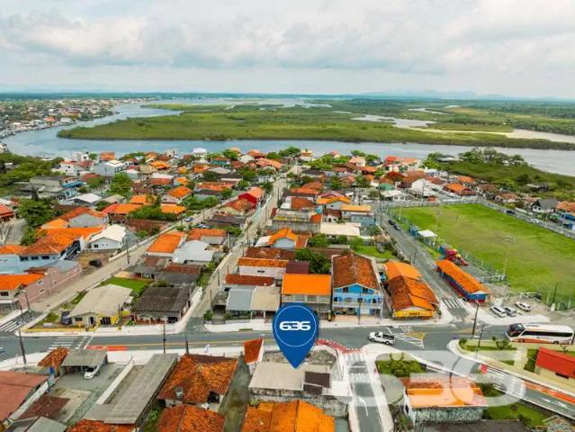Casa / Sobrado para Venda em Balneário Barra do Sul/SC Centro 3 Quartos