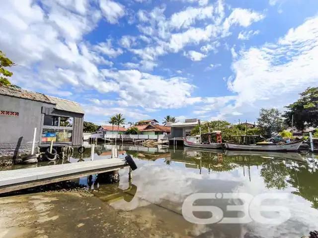 Casa / Sobrado para Venda em Balneário Barra do Sul/SC Centro 3 Quartos