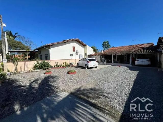 Casa / Sobrado para Venda em Balneário Barra do Sul/SC Centro 3 Quartos