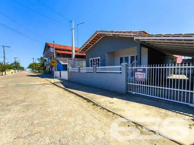 Casa / Sobrado para Venda em Balneário Barra do Sul/SC Centro 3 Quartos