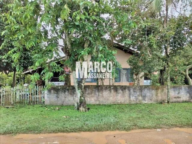 Casa / Sobrado para Venda em Balneário Barra do Sul/SC Centro 4 Quartos