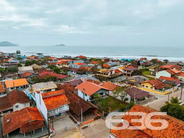 Casa / Sobrado para Venda em Balneário Barra do Sul/SC Centro 4 Quartos