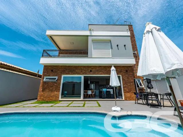 Casa / Sobrado para Venda em Balneário Barra do Sul/SC Centro 4 Quartos
