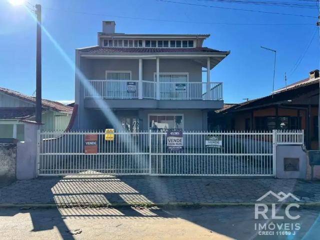Casa / Sobrado para Venda em Balneário Barra do Sul/SC Centro 4 Quartos
