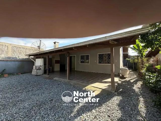 Casa / Sobrado para Venda em Balneário Barra do Sul/SC Centro 4 Quartos