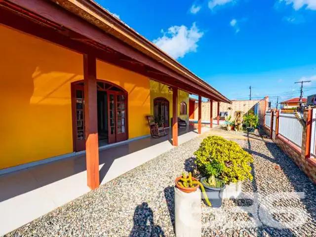 Casa / Sobrado para Venda em Balneário Barra do Sul/SC Centro 4 Quartos