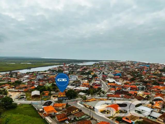 Casa / Sobrado para Venda em Balneário Barra do Sul/SC Centro 4 Quartos