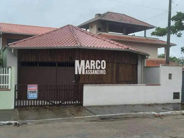 Casa / Sobrado para Venda em Balneário Barra do Sul/SC Centro 4 Quartos