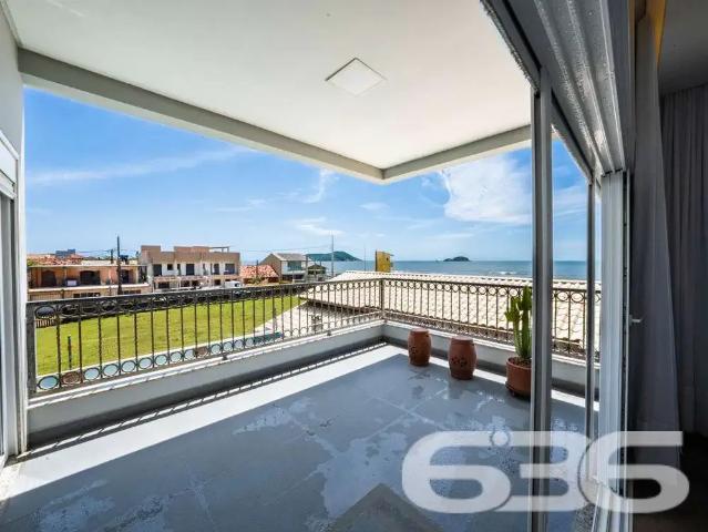 Casa / Sobrado para Venda em Balneário Barra do Sul/SC Centro 4 Quartos