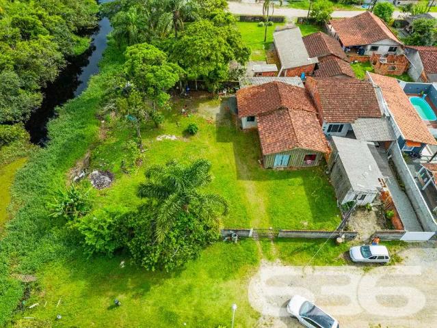 Casa / Sobrado para Venda em Balneário Barra do Sul/SC Centro 5 Quartos