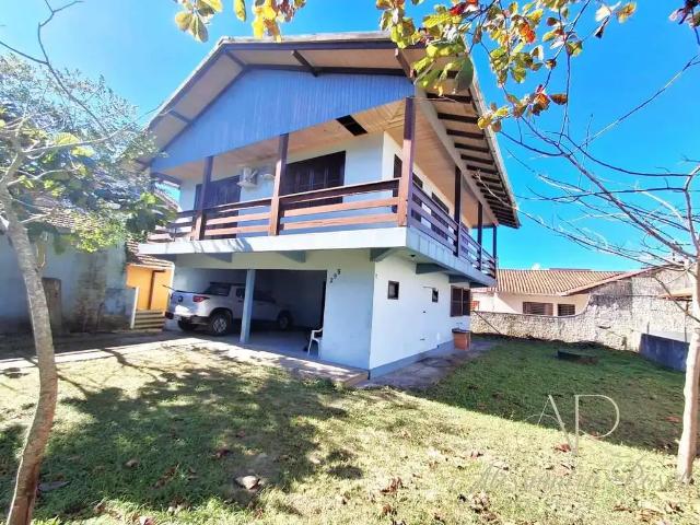 Casa / Sobrado para Venda em Balneário Barra do Sul/SC Centro 5 Quartos