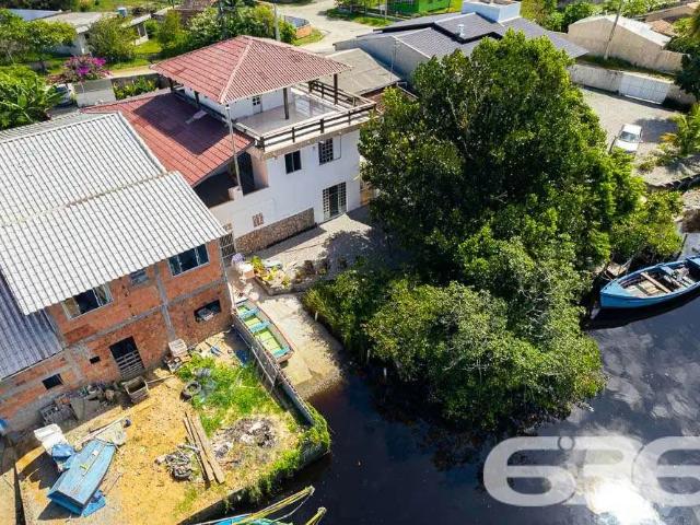 Casa / Sobrado para Venda em Balneário Barra do Sul/SC Centro 5 Quartos