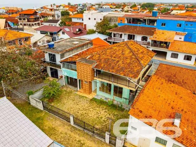 Casa / Sobrado para Venda em Balneário Barra do Sul/SC Centro 5 Quartos