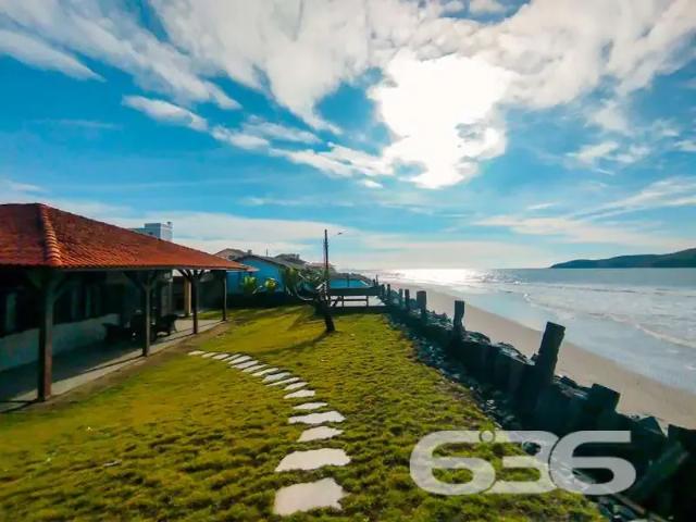 Casa / Sobrado para Venda em Balneário Barra do Sul/SC Centro 5 Quartos