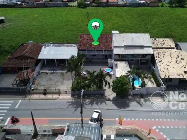 Casa / Sobrado para Venda em Balneário Barra do Sul/SC Centro 5 Quartos