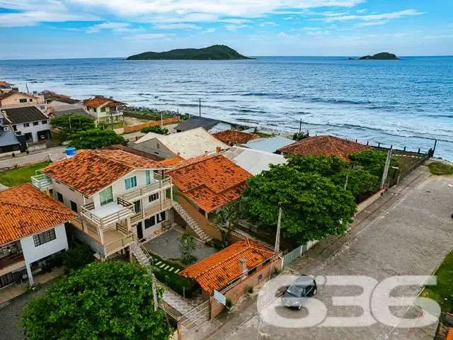 Casa / Sobrado para Venda em Balneário Barra do Sul/SC Centro 8 Quartos