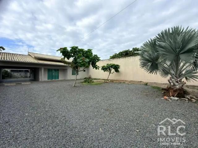 Casa / Sobrado para Venda em Balneário Barra do Sul/SC Salinas 4 Quartos