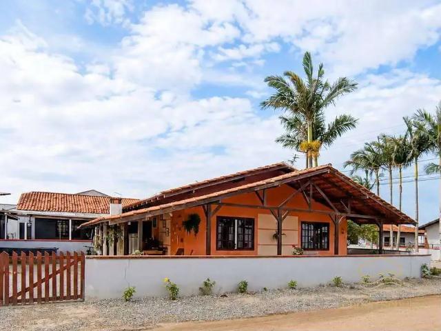Casa / Sobrado para Venda em Balneário Barra do Sul/SC Salinas 4 Quartos