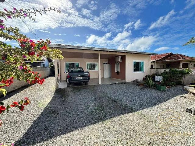 Casa / Sobrado para Venda em Balneário Barra do Sul/SC Salinas 5 Quartos