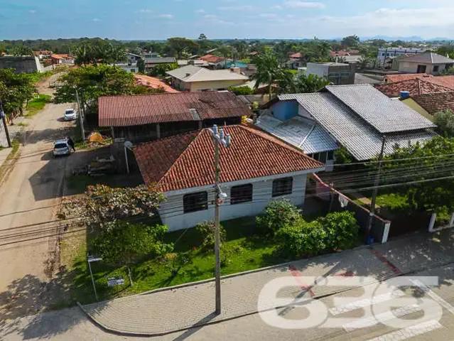 Casa / Sobrado para Venda em Balneário Barra do Sul/SC Salinas 3 Quartos