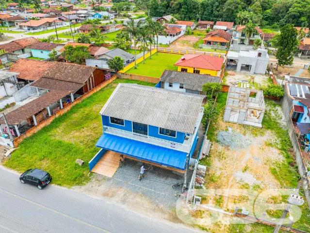Casa / Sobrado para Venda em Balneário Barra do Sul/SC Salinas 3 Quartos