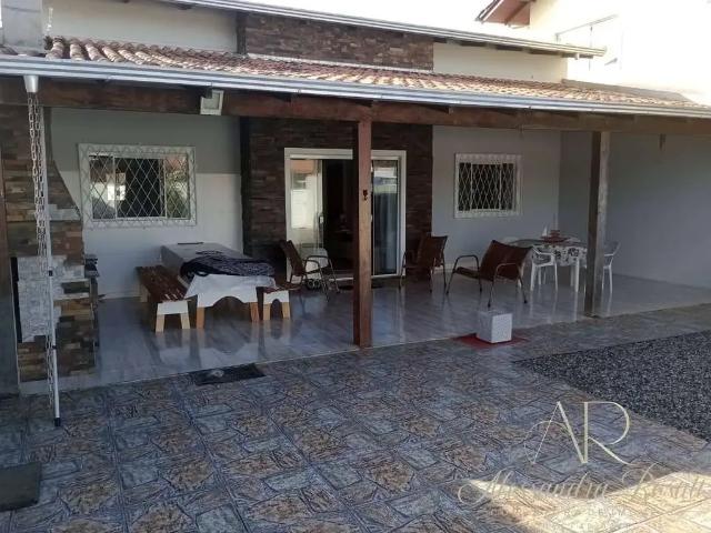 Casa / Sobrado para Venda em Balneário Barra do Sul/SC Salinas 3 Quartos
