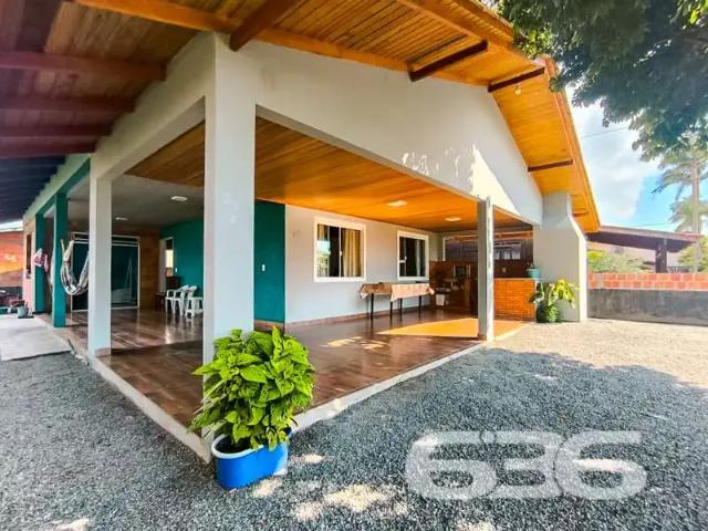 Casa / Sobrado para Venda em Balneário Barra do Sul/SC Salinas 3 Quartos