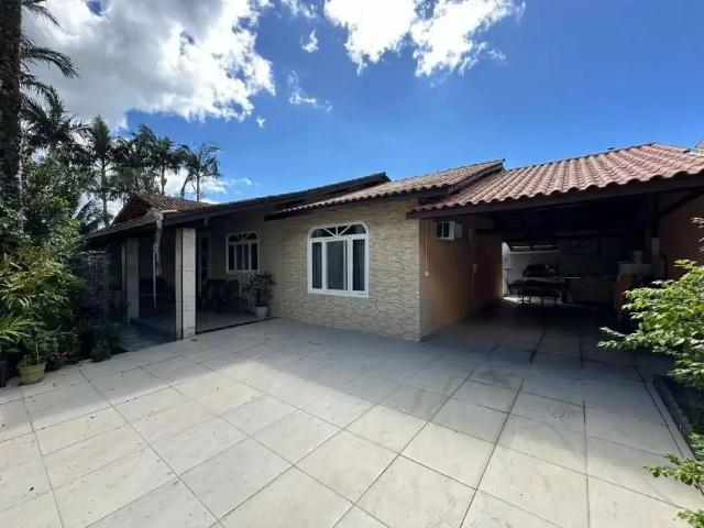 Casa / Sobrado para Venda em Balneário Barra do Sul/SC Salinas 3 Quartos