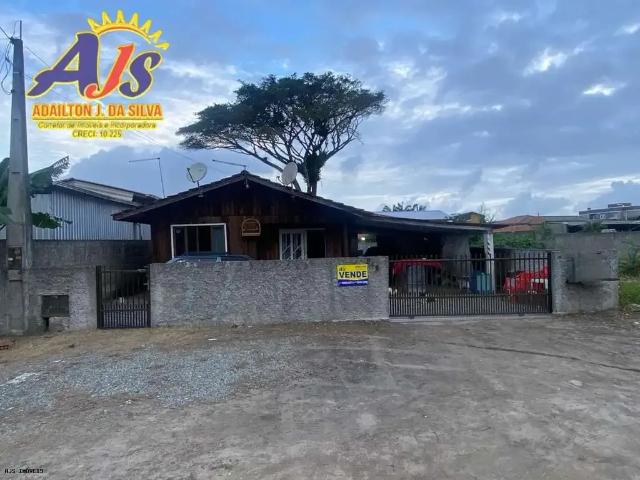 Casa / Sobrado para Venda em Balneário Barra do Sul/SC Salinas 3 Quartos