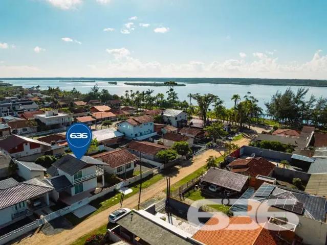 Casa / Sobrado para Venda em Balneário Barra do Sul/SC Pinheiros 3 Quartos