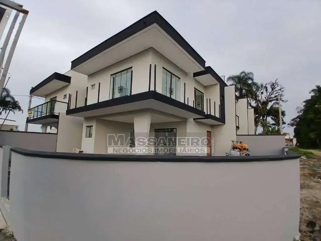 Casa / Sobrado para Venda em Balneário Barra do Sul/SC Pinheiros 3 Quartos