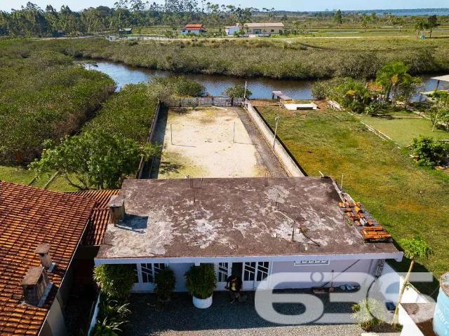 Casa / Sobrado para Venda em Balneário Barra do Sul/SC Pinheiros 3 Quartos