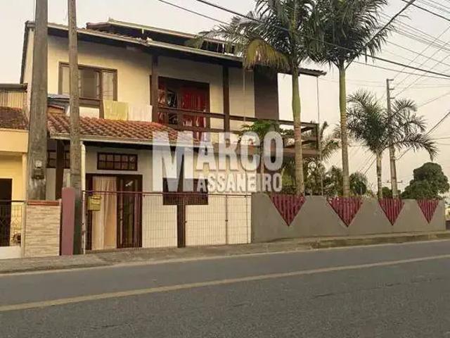 Casa / Sobrado para Venda em Balneário Barra do Sul/SC Pinheiros 3 Quartos