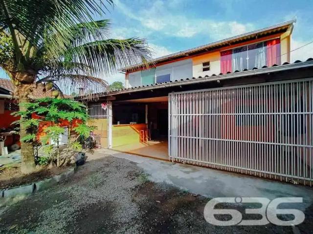 Casa / Sobrado para Venda em Balneário Barra do Sul/SC Pinheiros 4 Quartos