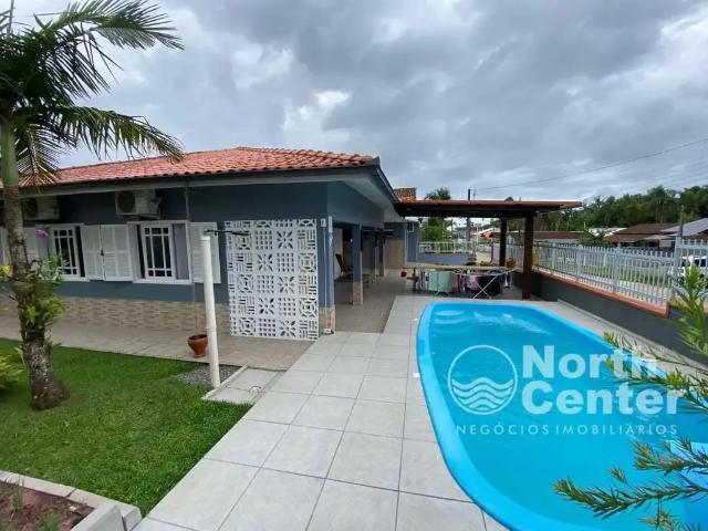 Casa / Sobrado para Venda em Balneário Barra do Sul/SC Pinheiros 4 Quartos