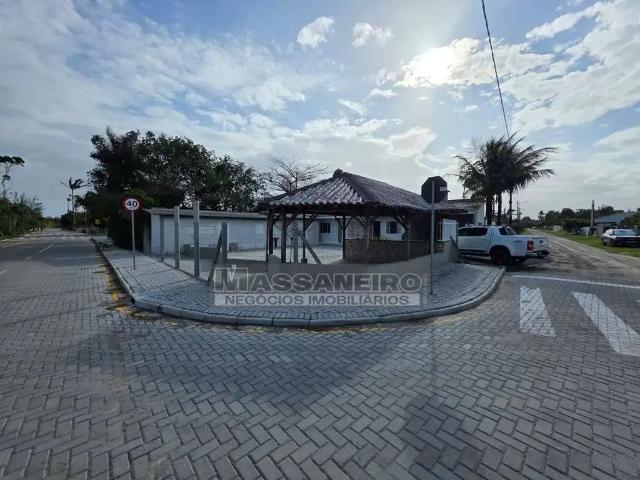 Casa / Sobrado para Venda em Balneário Barra do Sul/SC Pinheiros 4 Quartos