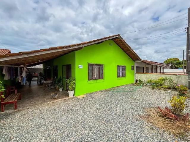 Casa / Sobrado para Venda em Balneário Barra do Sul/SC Pinheiros 4 Quartos