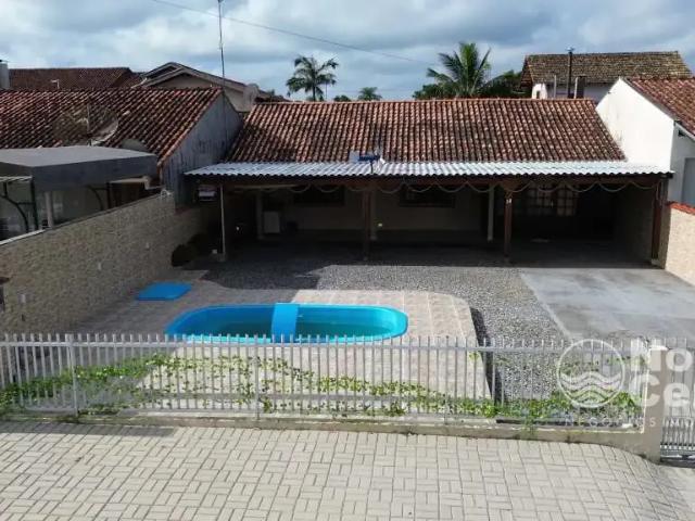 Casa / Sobrado para Venda em Balneário Barra do Sul/SC Pinheiros 4 Quartos