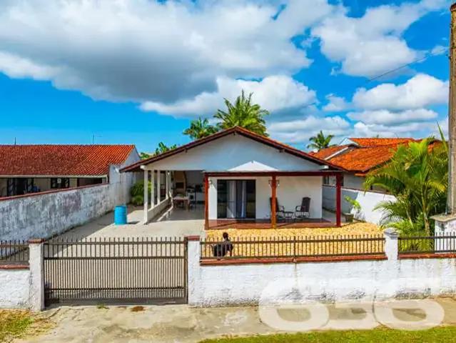 Casa / Sobrado para Venda em Balneário Barra do Sul/SC Pinheiros 4 Quartos