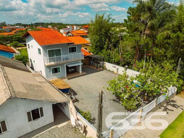 Casa / Sobrado para Venda em Balneário Barra do Sul/SC Pinheiros 5 Quartos