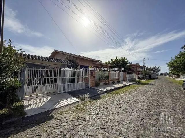 Casa / Sobrado para Venda em Balneário Gaivota/SC Centro 2 Quartos