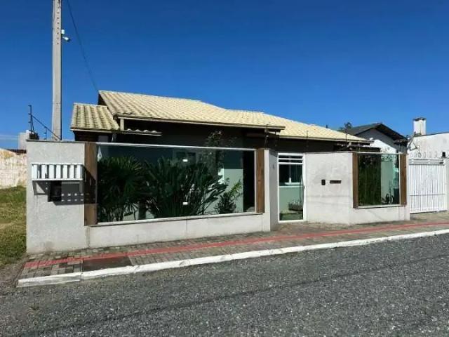 Casa / Sobrado para Venda em Balneário Piçarras/SC Centro 3 Quartos